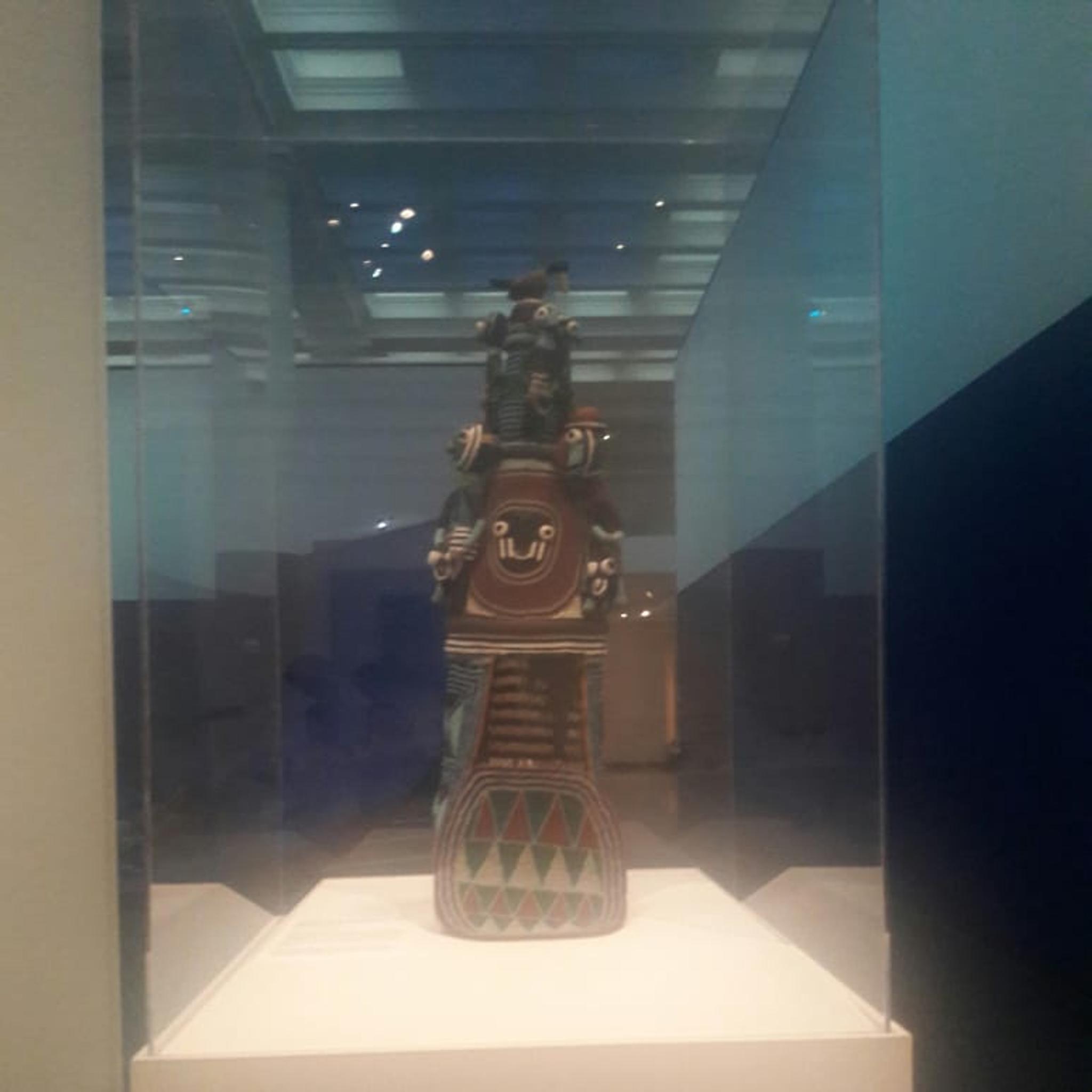 Beaded Crown (Ade) of Onijagbo Obasoro Alowolodu, Ògògà of Ikẹ́rẹ́ (r ...