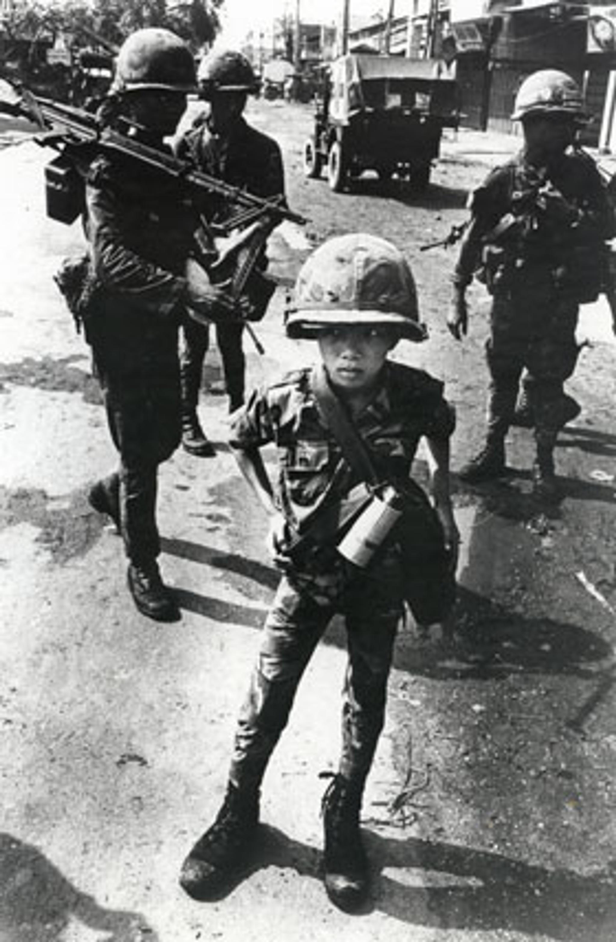 WAR/PHOTOGRAPHY: Images of Armed Conflict and Its Aftermath · Brooklyn ...