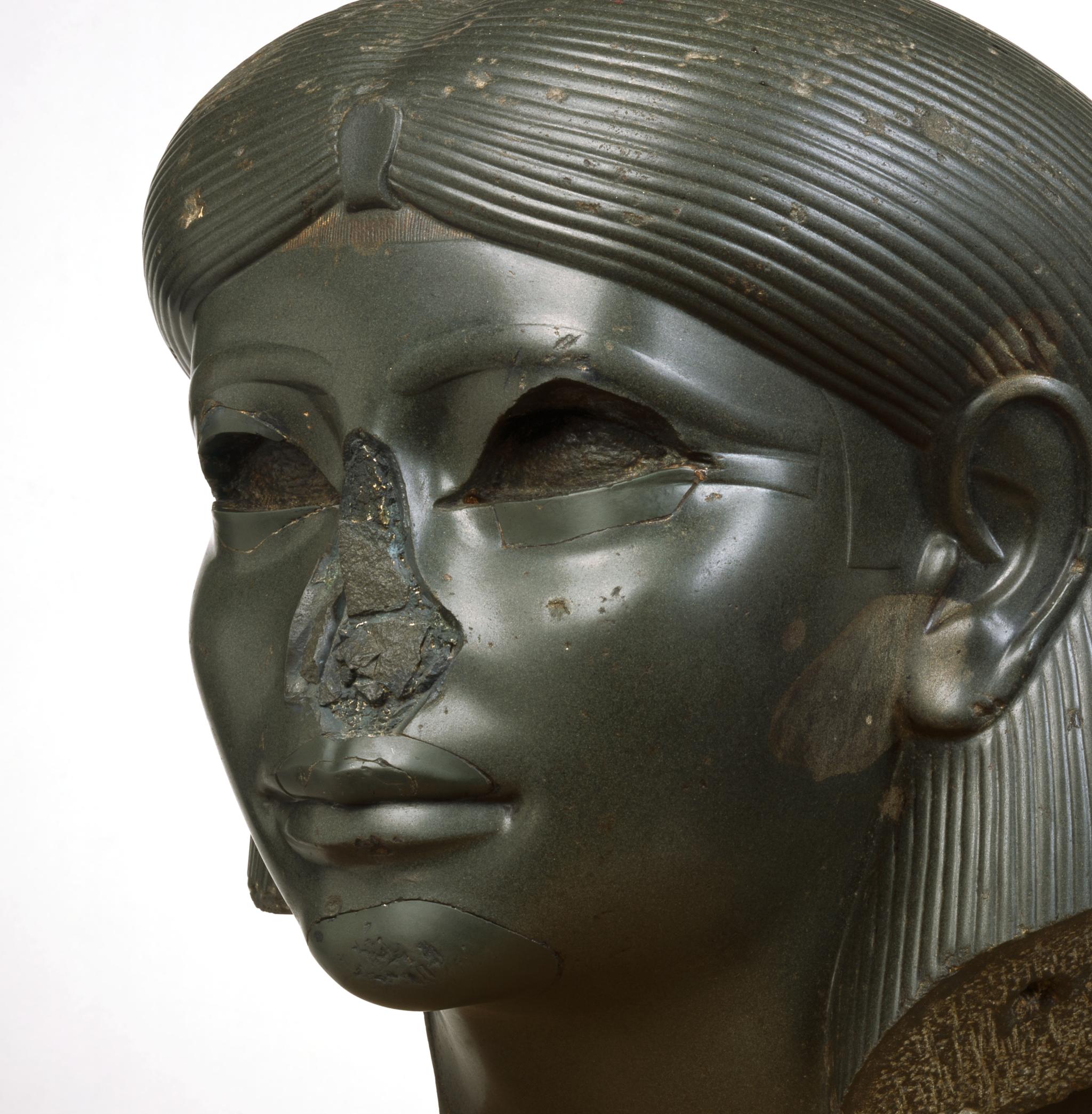 Why Are the Noses Broken on So Many Ancient Egyptian Statues ...